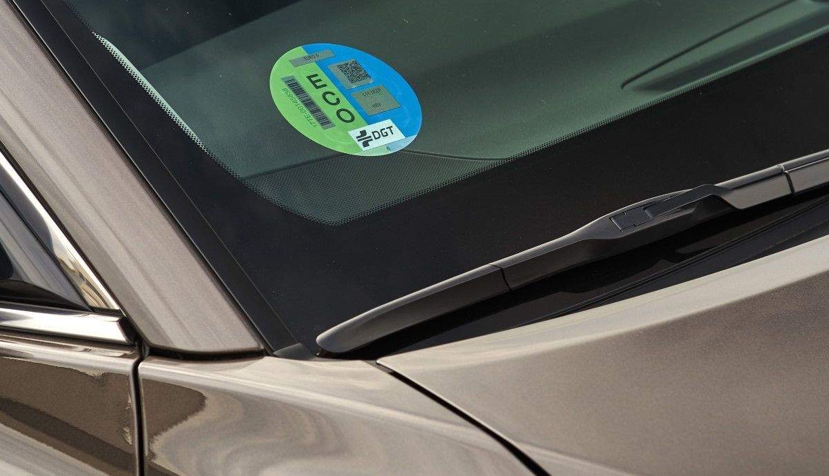 Dónde puedes comprar las etiquetas de la DGT para tu coche