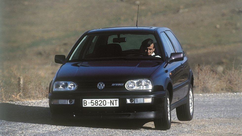 Volkswagen Golf VR6: prueba original a un compacto de época