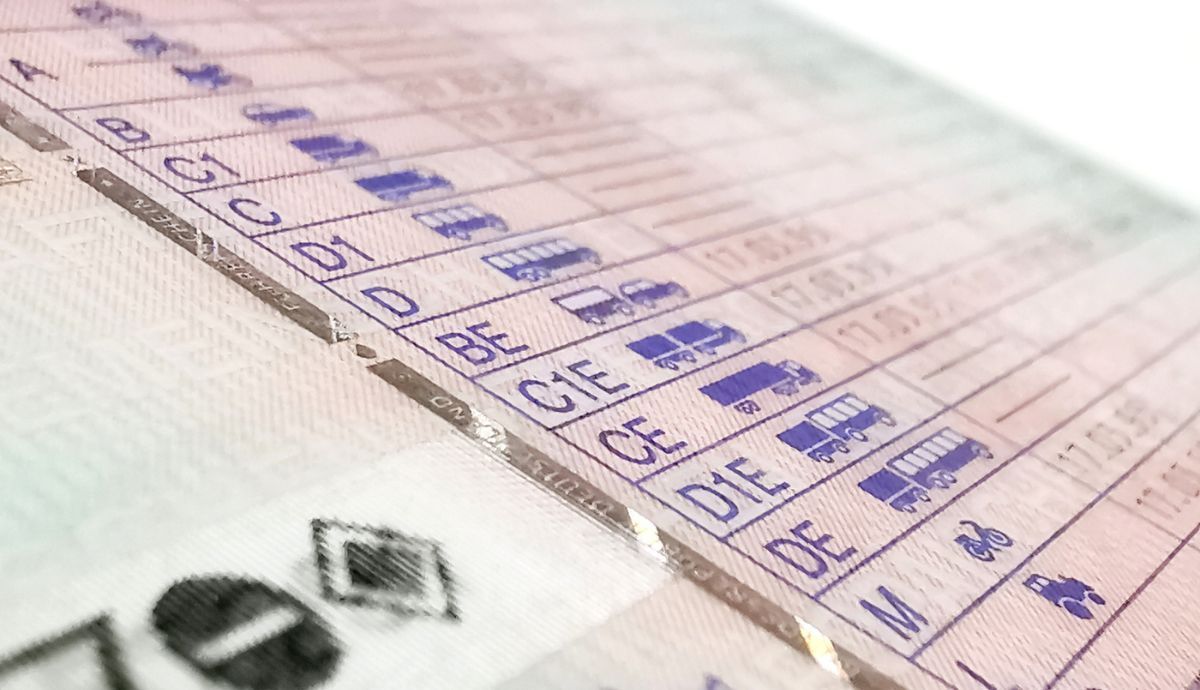 Fecha de expedición del carnet de conducir de DGT, ¿cuál es?