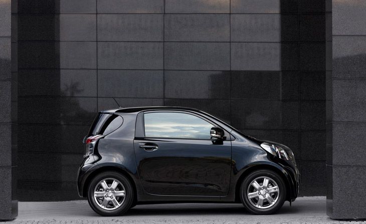 Toyota iQ