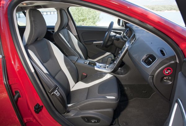 Volvo V60 D5 R-Design