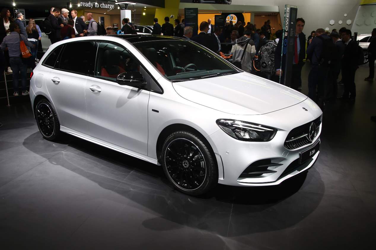 Los híbridos enchufable Mercedes A 250e y B 250e, en fotos