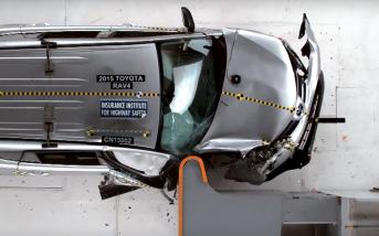 IIHS: small overlap, ahora para el pasajero