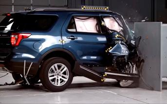 IIHS: Small Overlap Test para copiloto en SUVs medianas
